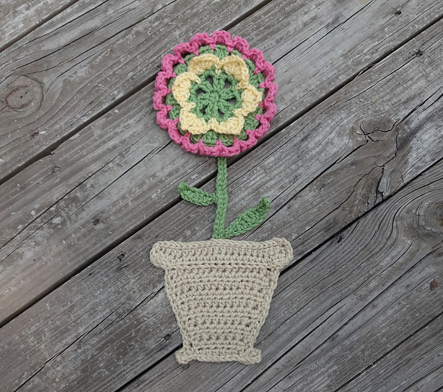 Ravelry: Flower in a Pot pattern by Ilene Stacey King