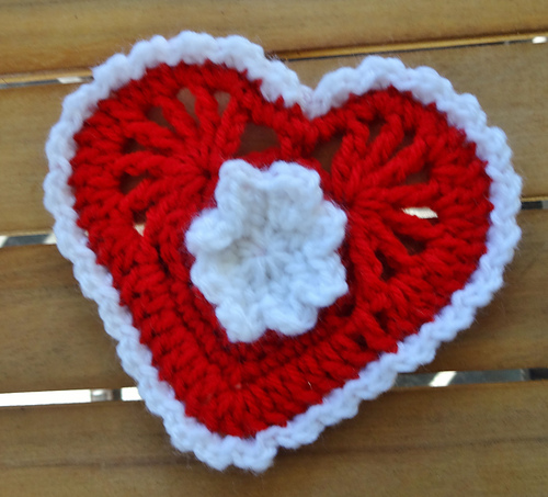 Ravelry: Blooming Heart pattern by Ilene Stacey King