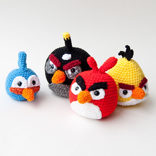 Ravelry: Angry Birds Bomb Bird pattern by Karla Fitch
