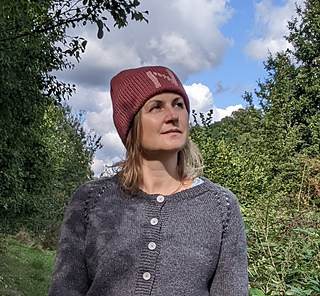 Ravelry: Umschlagmütze Letter pattern by Imke von nathusius