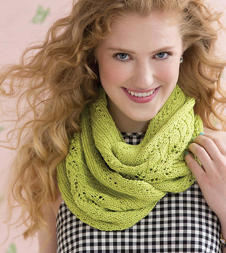 Ravelry: Lace Snood pattern by Yoko Hatta (風工房)