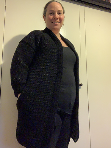 Ravelry: Chic Reversible Cardigan pattern by Susanna Biaye