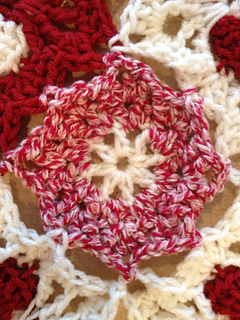 Ravelry: jaegergirl09's Bedroom Snowflake throw