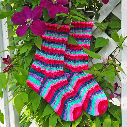 Ravelry: Winter Solace Socks pattern by Dana Rae Makes