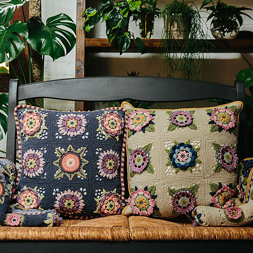 Ravelry: Kelmscott & Melsetter Cushion Covers pattern by Jane Crowfoot
