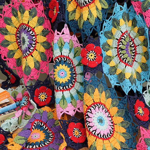 Ravelry: Fields of Gold Fiori pattern by Jane Crowfoot