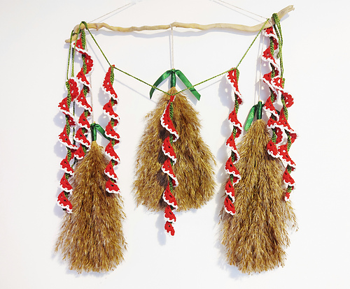 Ravelry: Twisted Christmas Garland pattern by Smolina Yana