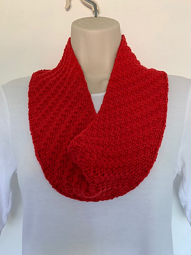 Ravelry: Diagonal Braid Cowl pattern by Jan Rich