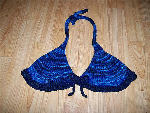 Ravelry: Bikini Top pattern by ISearchToBeLost