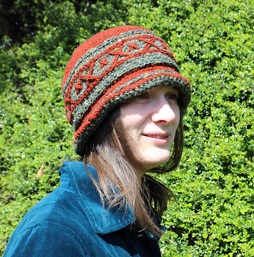 Ravelry: Russian Style Hat pattern by Olga Shepetilnikova