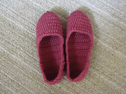Ravelry: Women's House Slippers pattern by Jenna Watson