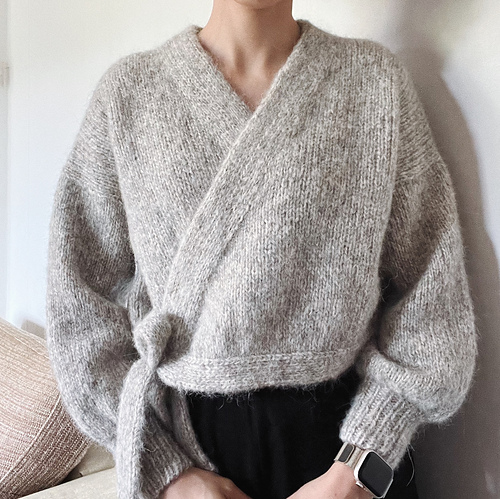 Finished my Levitate Wrap with an alternative balloon sleeve! : r/knitting