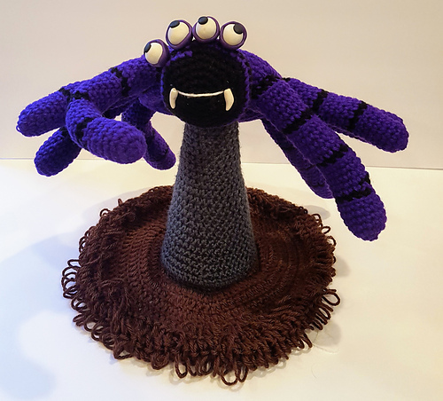 Ravelry: Spider Halloween Stacking Ring pattern by Jordanna Chord