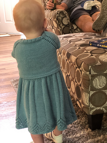 Ravelry: Charlotte's Sunday Shrug pattern by Lisa Seifert