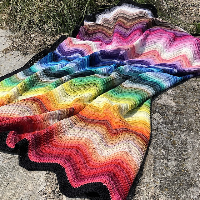 Ravelry: Wacky Wave Blanket pattern by Jellina Verhoeff