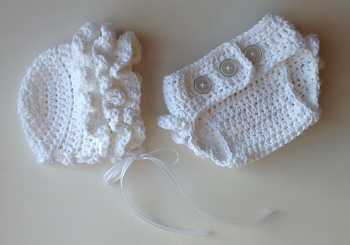 Ravelry: Ruffle Baby Bonnet pattern by Crochet by Jennifer