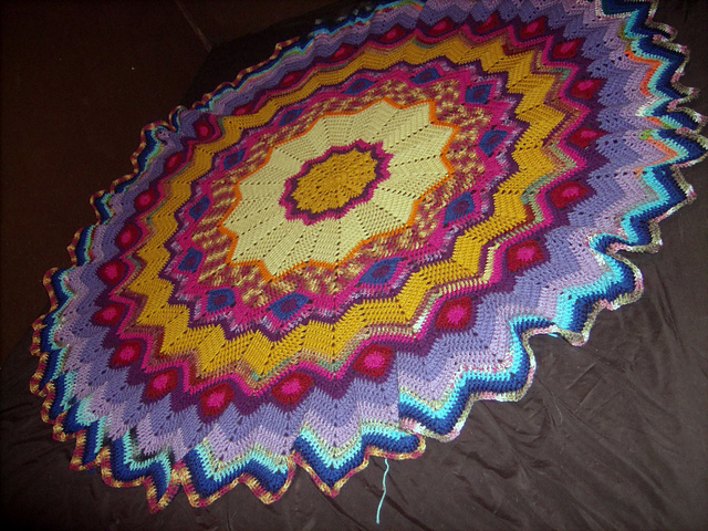 Ravelry: Janel's Round Ripple Afghan with Diagram pattern by Janel