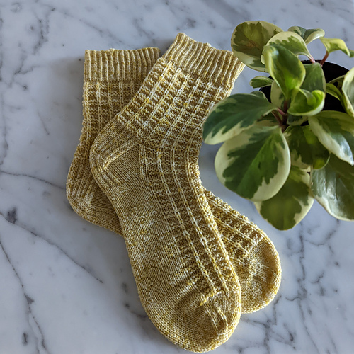 Ravelry: Sweet Textures Socks pattern by Dana Rae Makes