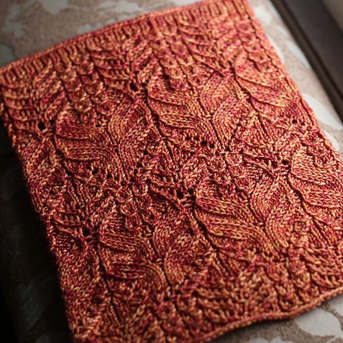 Ravelry: Antoinette Cowl pattern by Cally Monster