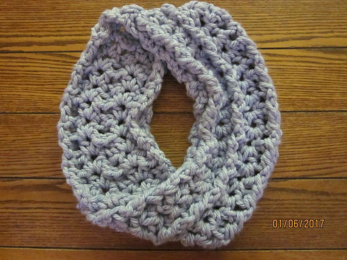 Ravelry: Horizontal Ribbed Cowl pattern by Salena Baca
