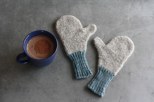 Ravelry: Snow Day Mittens pattern by Melissa Metzbower