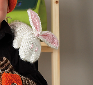 Ravelry: Bunny Set - Mittens pattern by Bernat Design Studio