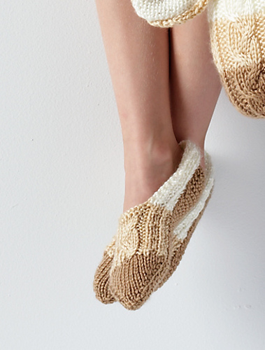 Ravelry: Wise Old Owl Set - Slippers pattern by Bernat Design Studio