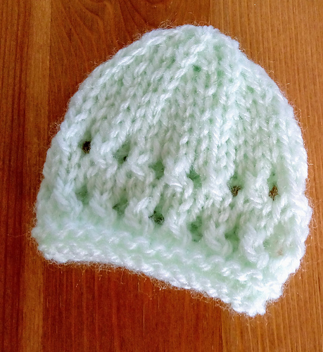 Ravelry: Jay Micro-Preemie Baby Hats pattern by marianna mel
