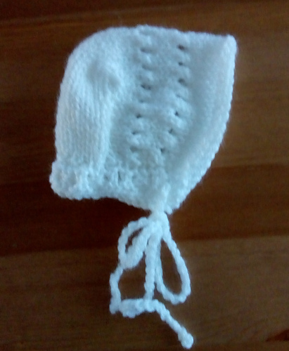 Ravelry: Little Jay Baby Bonnets pattern by marianna mel