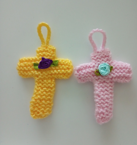 Ravelry: Hanging Easter Cross pattern by taffylass knits