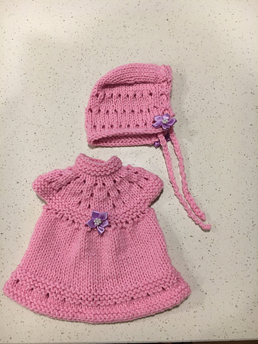 Ravelry: Little Jay Baby Bonnets pattern by marianna mel