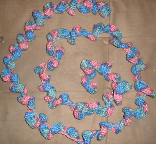 Ravelry: Super Long Spiral Boa pattern by Jennifer Ofenstein