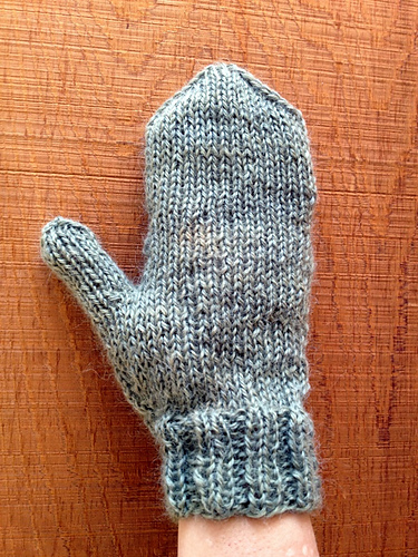 Ravelry: Flip-Flop Flip-Top Mittens pattern by J. Harris