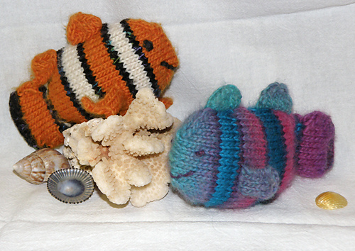 Ravelry: Joker the Clownfish pattern by Cassidy Clark
