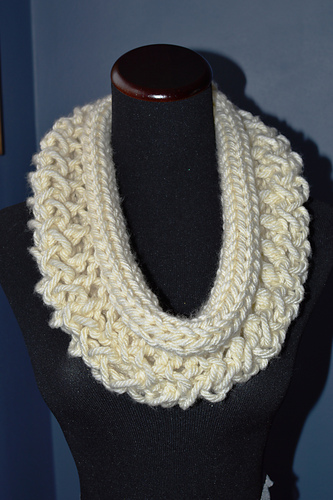 Ravelry: Cafe Cowl pattern by Angela Steffen