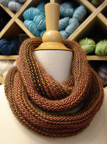 Ravelry: Loop it Up pattern by Jessica Knits