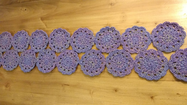 Ravelry: joecita's Pretty doily table runner