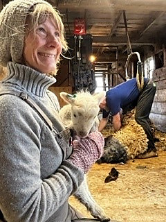 Ravelry: Theresa's Lambing Mitts pattern by Johnna Lush