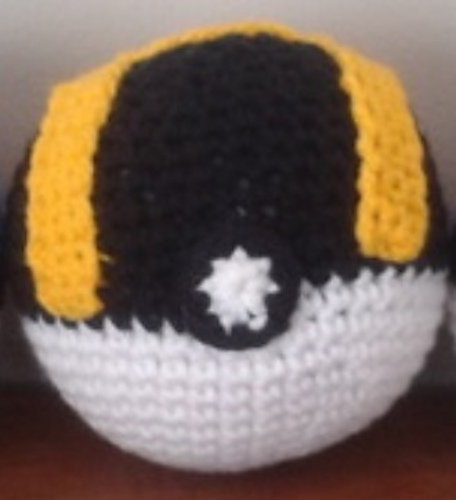 Ravelry: Ultra Pokeball pattern by Stitch-em