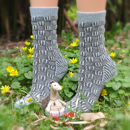 Ravelry: Checkbox Socks pattern by Rachel Leggett