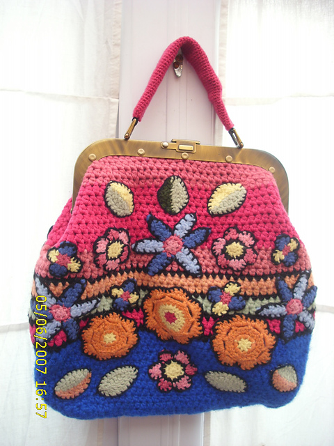 Ravelry: Persian Carpet Bag pattern by Jo Bodley