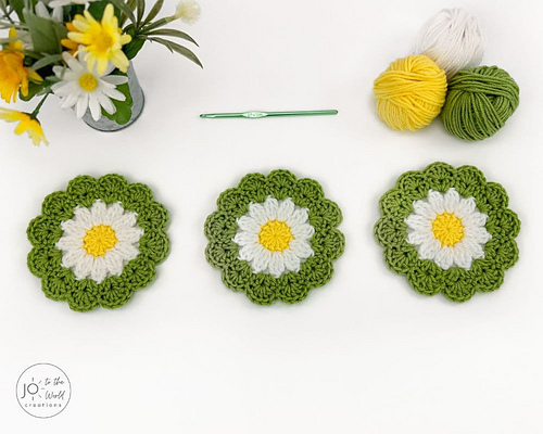 Ravelry: Daisy Coasters pattern by Jo Edwards