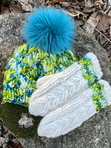 Ravelry: Sitka Mittens pattern by Shanon Dycke