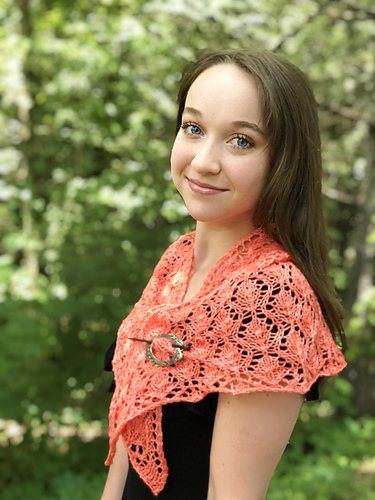 Ravelry: Grotto Shawlette pattern by Jennifer Myrick