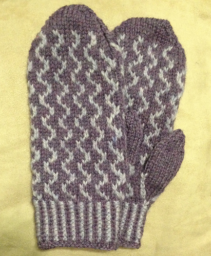 Ravelry: Wavy Gravy Mittens pattern by Emma Welford