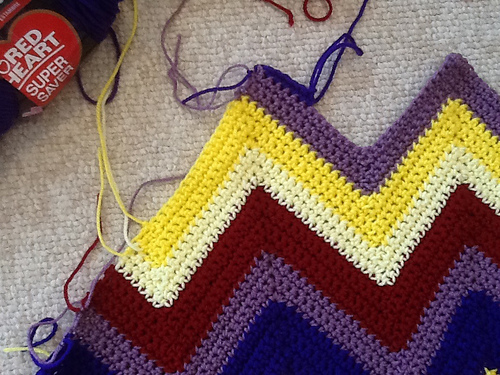 Ravelry: Diagonal Ripple DIY pattern by Judith Russell