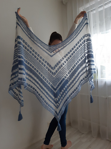 Ravelry: Veter Shawl pattern by Ksenia Naidyon