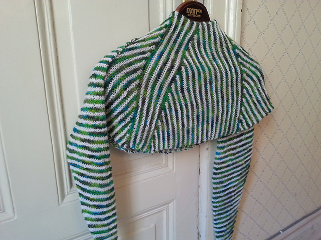 Ravelry: Simon shawl pattern by Karin Julenius