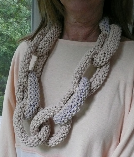 Ravelry: Loop de Loop pattern by Julie Philip
