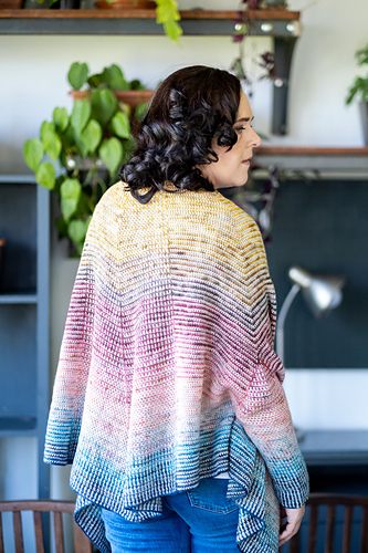 Ravelry: Luna Shrug pattern by Julme Conradie